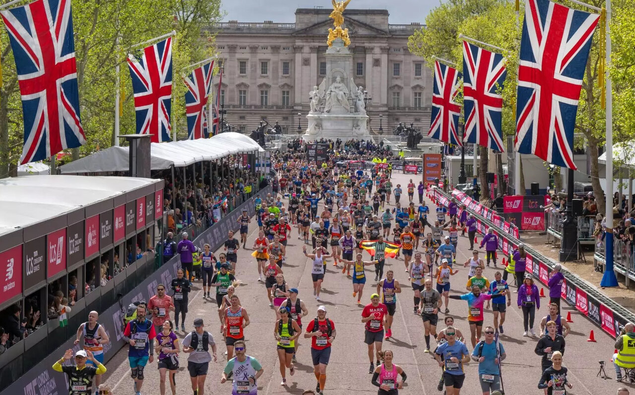 London marathon highlights nearly £1m property price gap from start to ...
