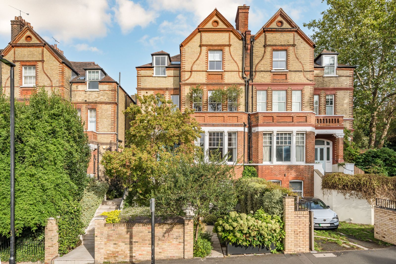 Victorian Grandeur Reborn: Hampstead home restored from three flats ...